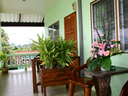 Pong Phen Guesthouse Kanchanaburi Thailand